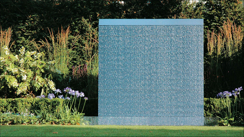 31+ Outdoor Water Wall Ideas That Deliver the Wow Factor in 2025