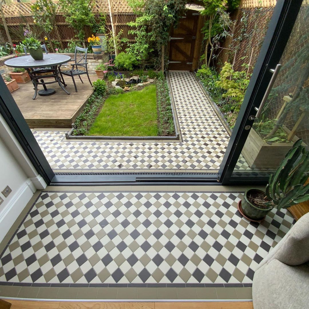 21+ Victorian Path Ideas That Look Stunning in 2022 | Houszed