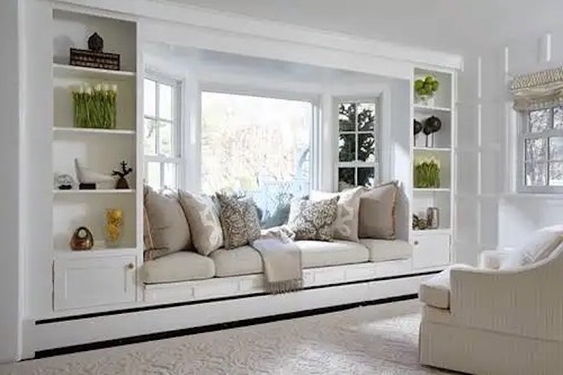 39+ Bay Window Decorating Ideas That Impress in 2025 | Houszed