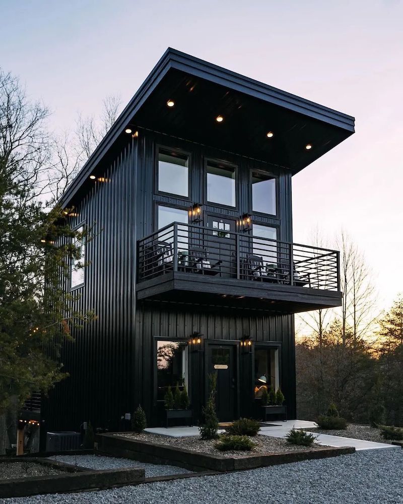 39+ Modern Black Houses That Totally Surprise You! in 2025 | Houszed