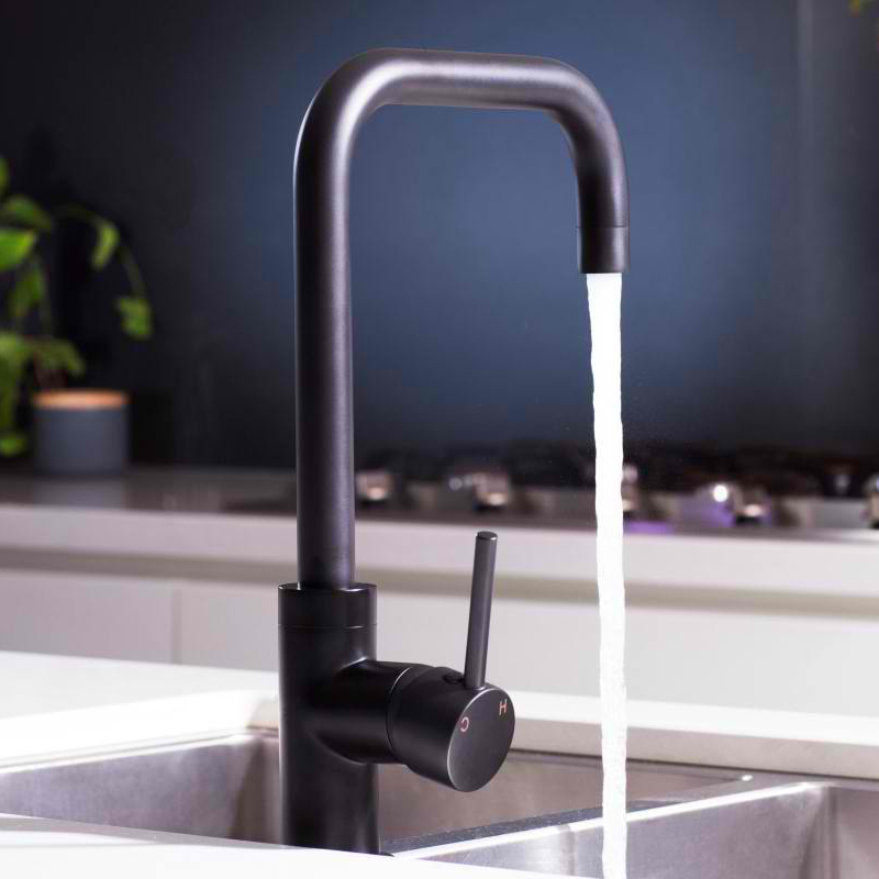21+ Beautiful Black Kitchen Faucet Ideas in 2025 | Houszed