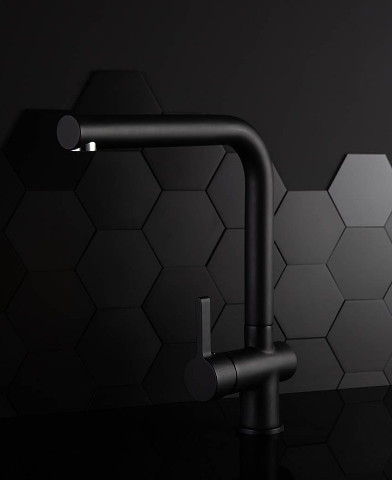 21+ Beautiful Black Kitchen Faucet Ideas in 2025 | Houszed