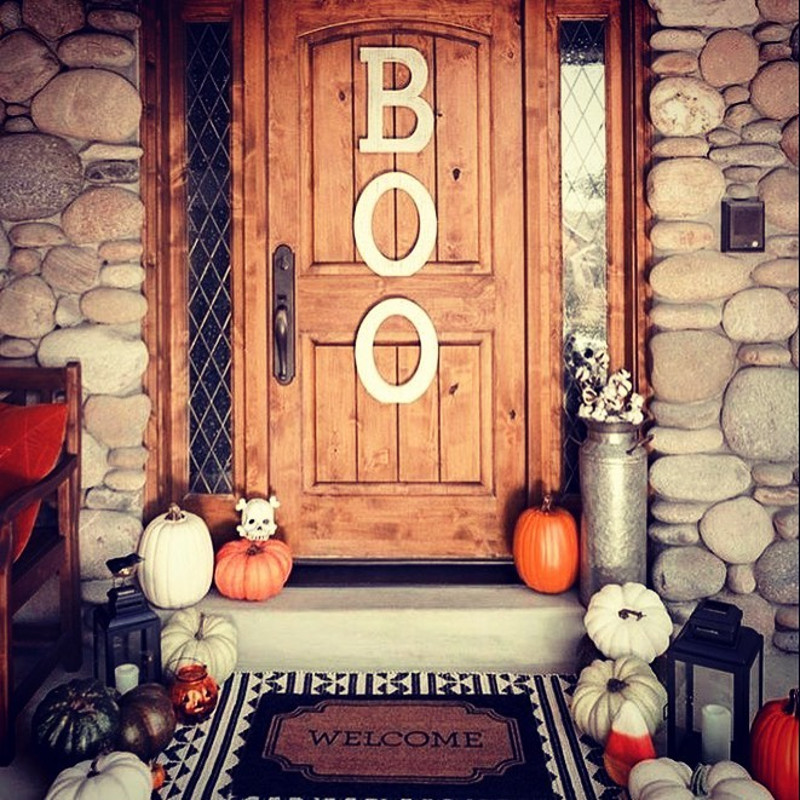 17+ Halloween Front Door Decorations That Rock in 2025 | Houszed