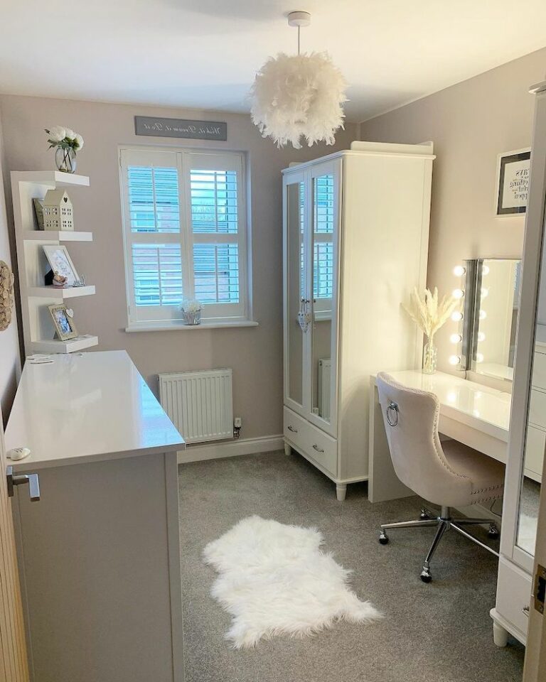 21+ IKEA Dressing Table Ideas That Look Beautiful in 2026 | Houszed