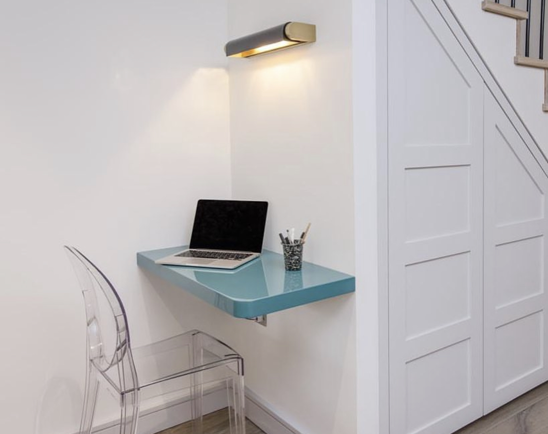 33+ Wonderful Floating Desk Ideas for Your Home Office in 2025