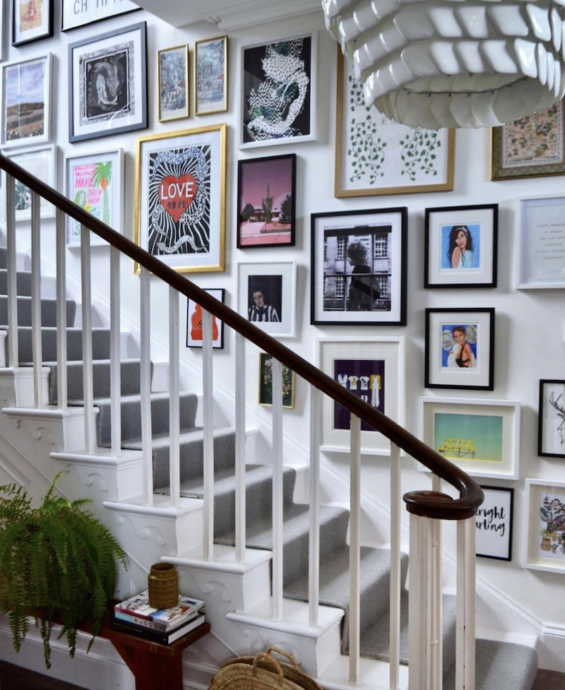 43+ Staircase Gallery Wall Ideas That Are Picture Perfect in 2025