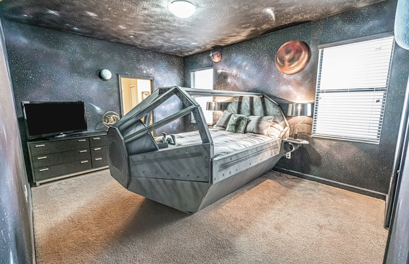 33+ Star Wars Room Ideas That Show the Force is With You | Houszed