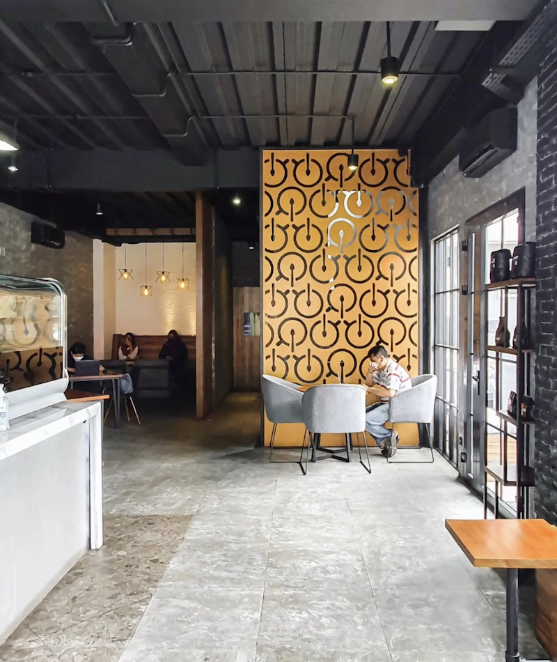 27+ Amazing Coffee Shop Decor Ideas in 2025 | Houszed