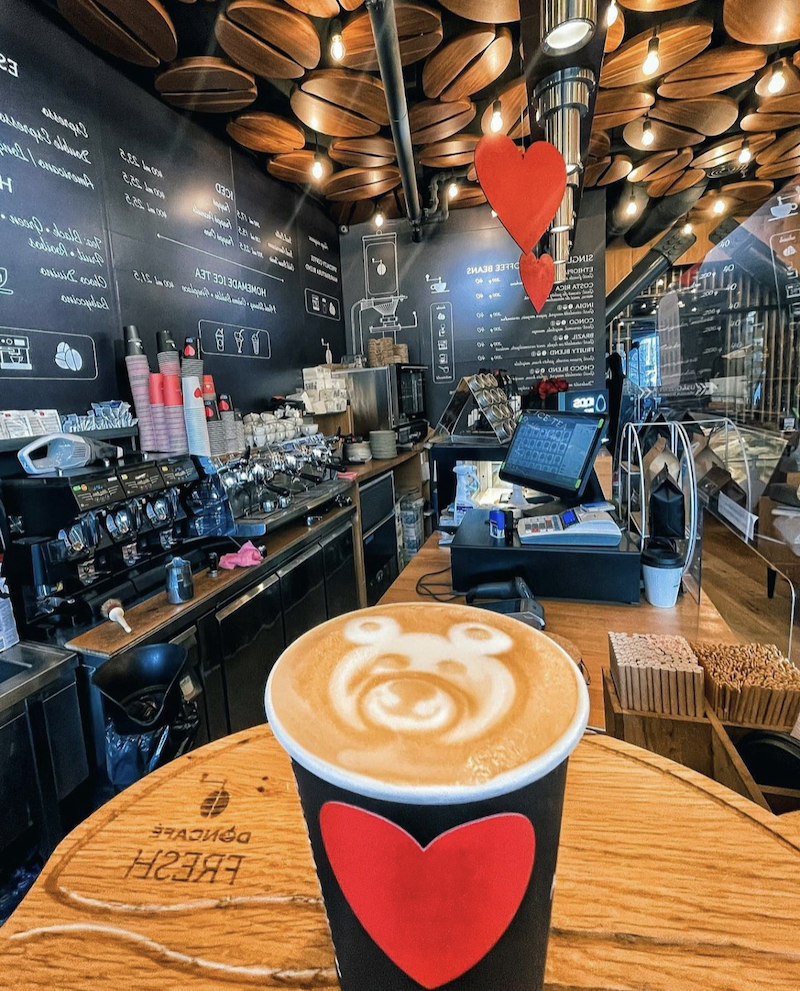 27+ Amazing Coffee Shop Decor Ideas in 2025 | Houszed