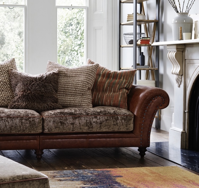 37+ Dark Brown Sofa Living Room Ideas That Inspire in 2024 | Houszed