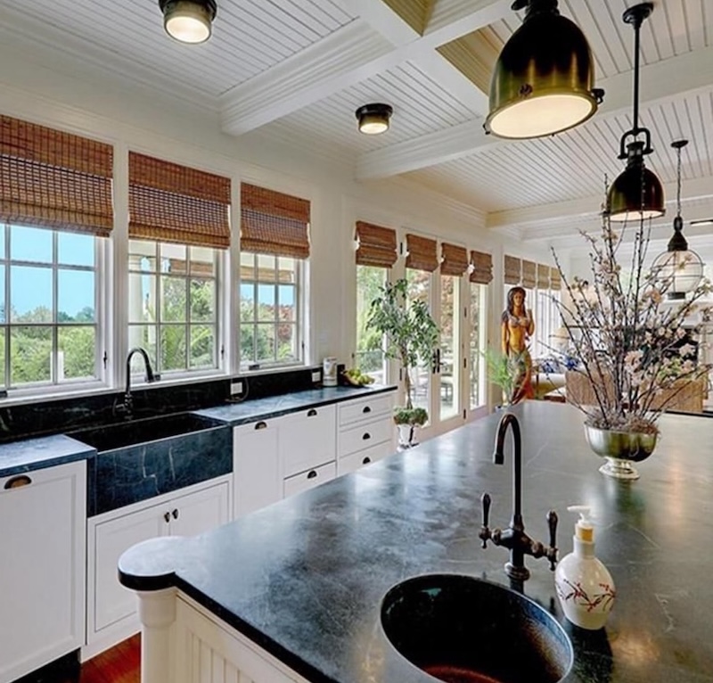 Seashore Chic: 37+ Coastal Cottage Kitchen Ideas That Capture the Essence