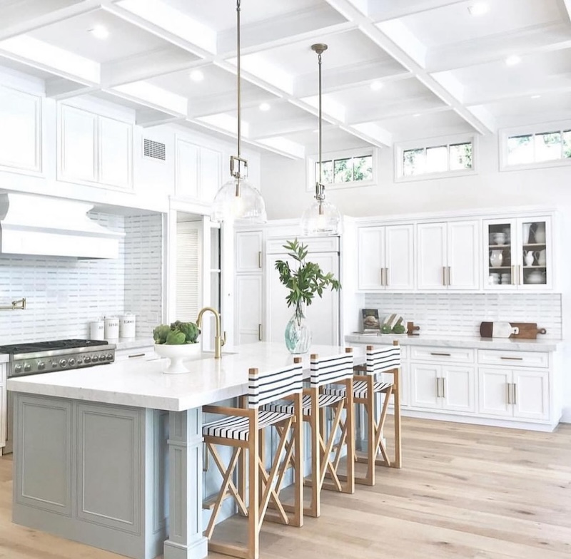 Seashore Chic: 37+ Coastal Cottage Kitchen Ideas That Capture the Essence