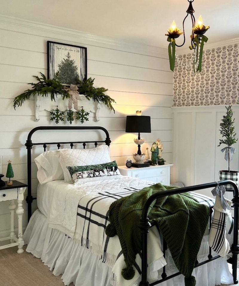 Country Chic: 57+ Farmhouse Bedroom Ideas For Cozy Elegance