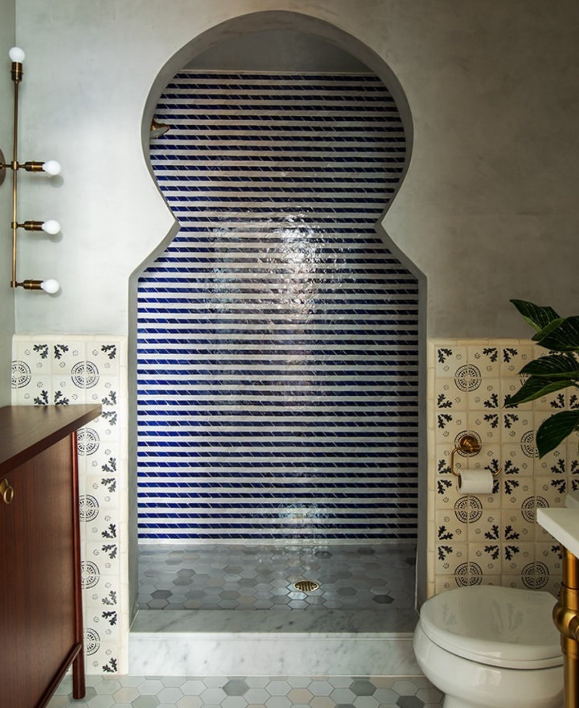 Bring Marrakech Home: 47+ Moroccan Bathroom Ideas for a Lavish Retreat